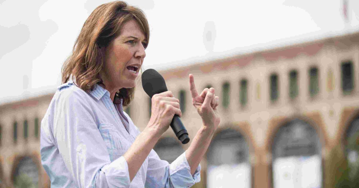 Axne: “AOC is a smart person” - Congressional Leadership Fund